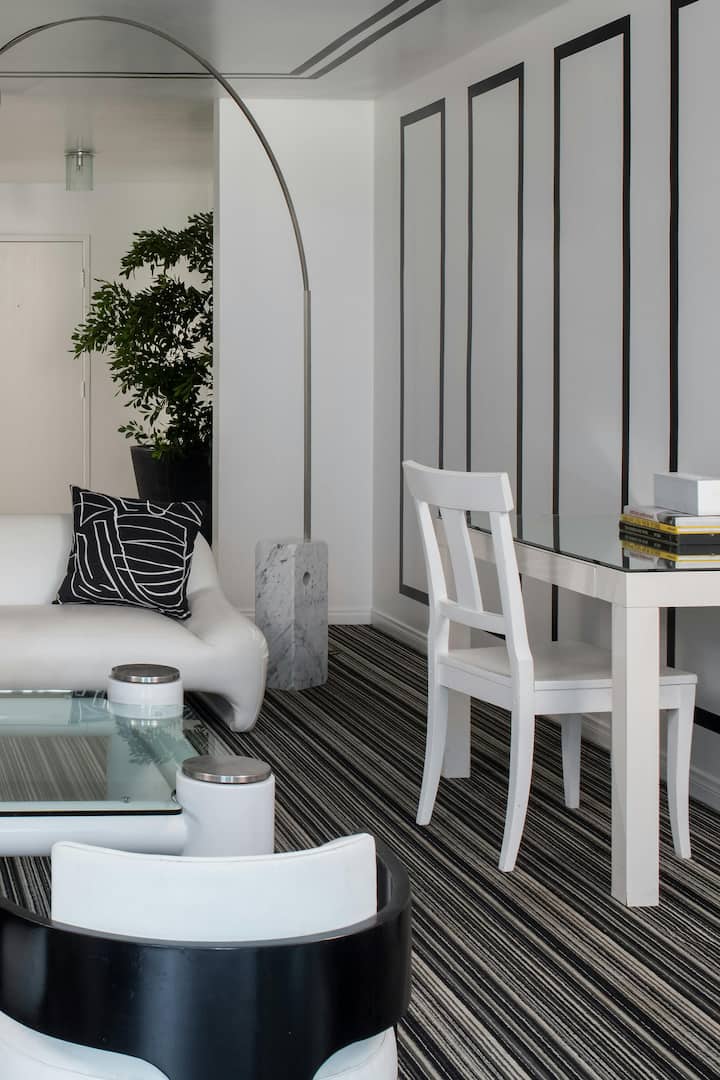 Secluded Escape In The Heart Of The Design Scene - Palm Springs, CA