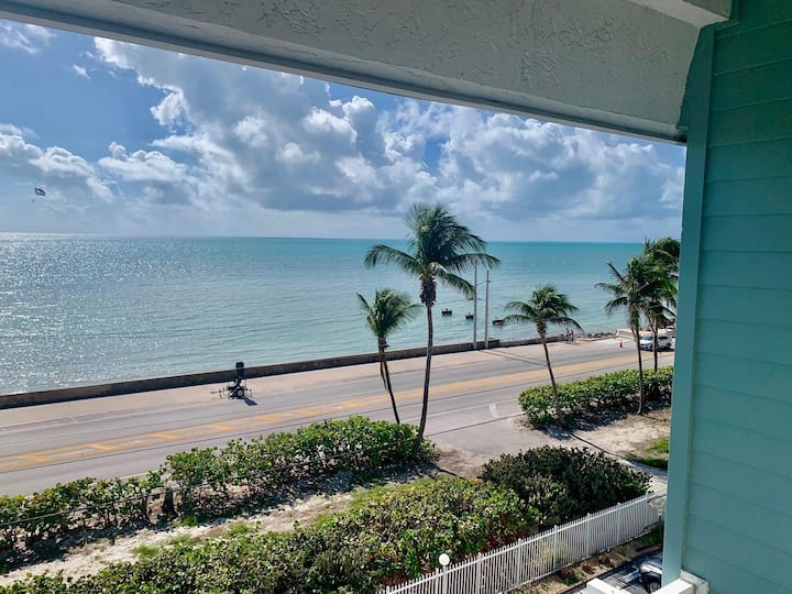 Key West Oceanfront Escape With Pool, Balcony & St - Key West, FL