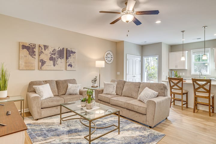 Coastal Beaufort Abode - Pool Access, Near Beaches - Beaufort