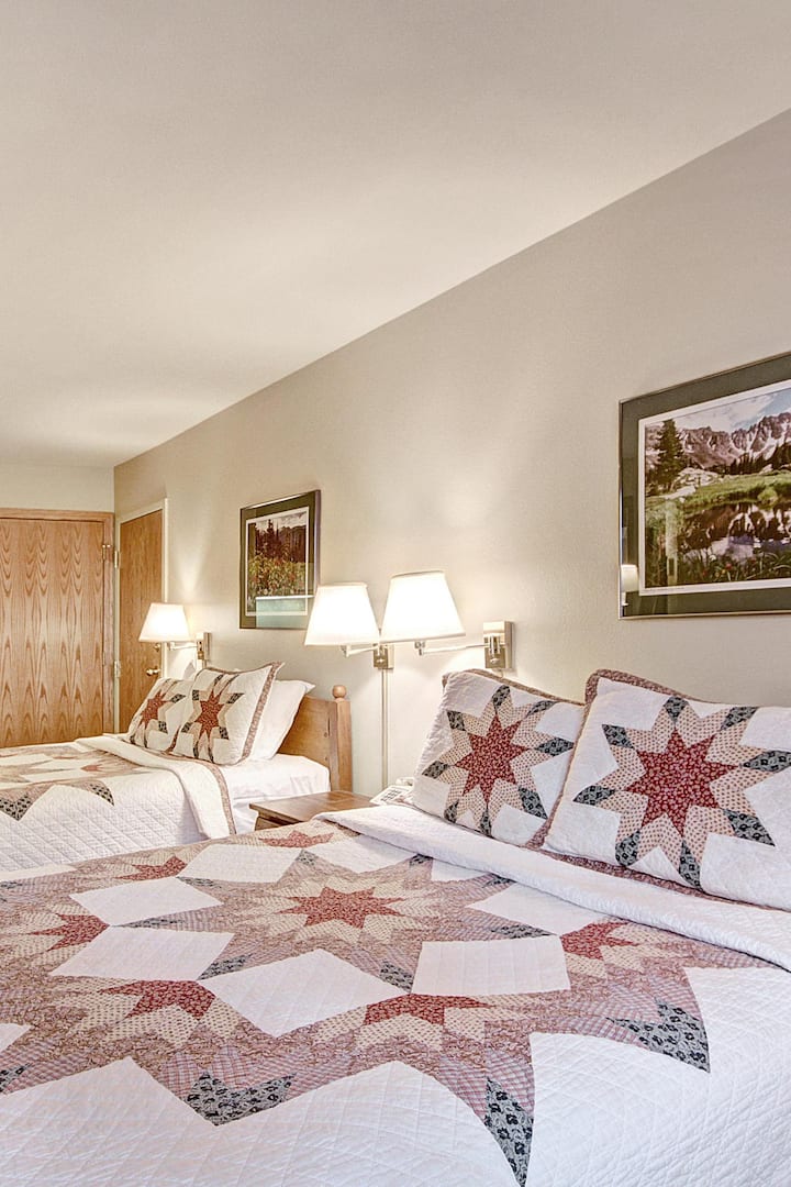 Equipped With In-room Mini-fridge & Microwave - Breckenridge, CO