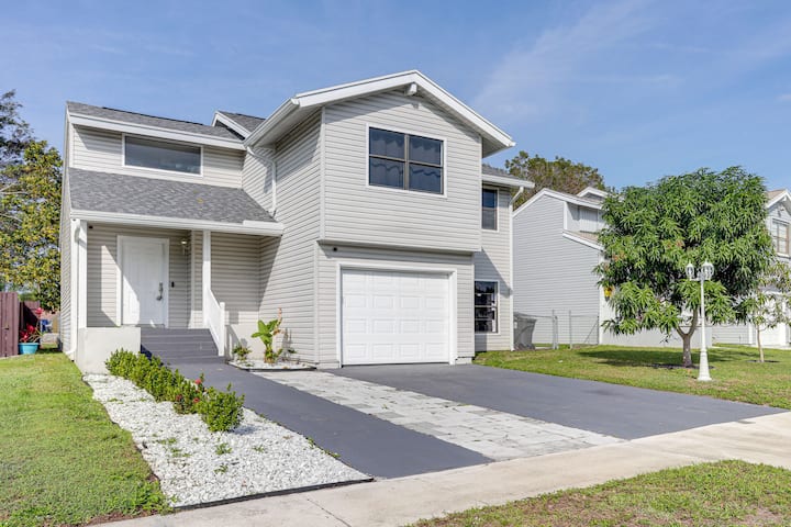 West Palm Beach Lake House: Near Beaches! - West Palm Beach, FL