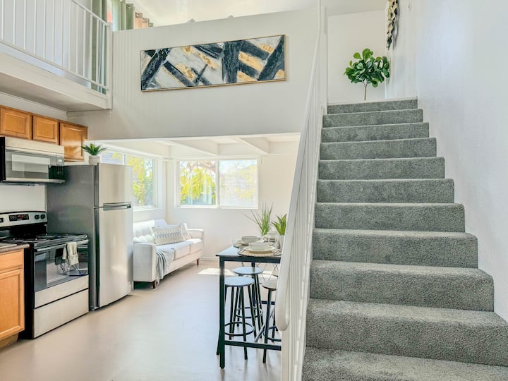 Lovely Little Italy Loft W/parking - San Diego