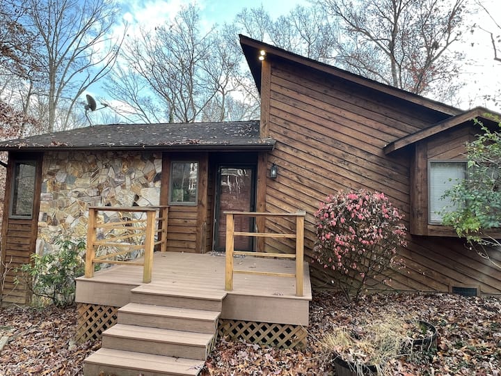 Hot Tub; Indoor/outdoor Fireplaces; Propane Grill - Massanutten, VA