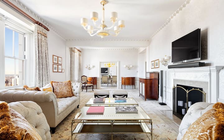 Opulent Midtown Retreat With White-gloved Service - Manhattan, NY
