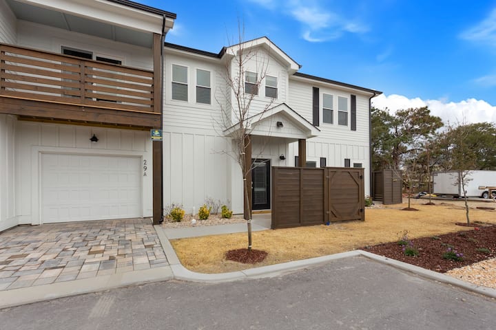 Serene 3br Retreat Steps From Corolla Beach - Corolla, NC
