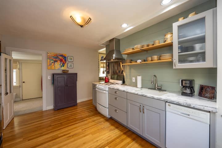 Alford's Artisan Nook - Loveland, CO