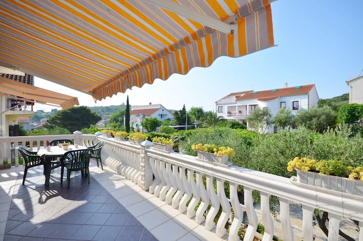 Appartement Gordan (42881-a2) - Murter
