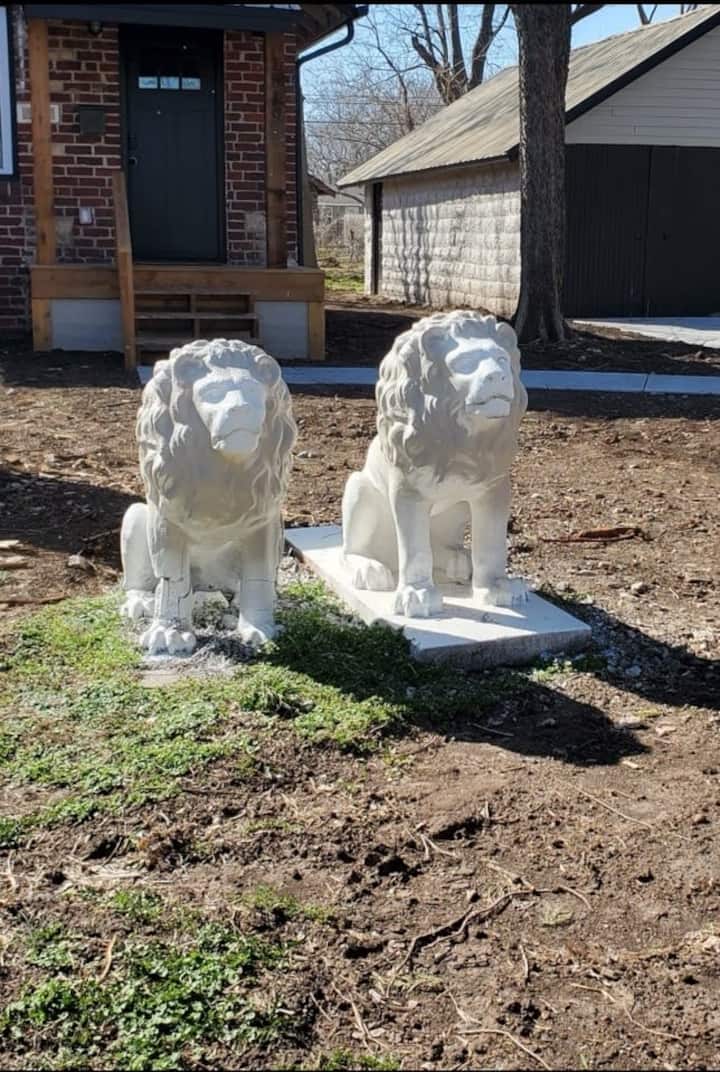 Lions Lair - 1 Br 1 Ba Home Coffee Smrt Tv Wifi - Wichita, KS