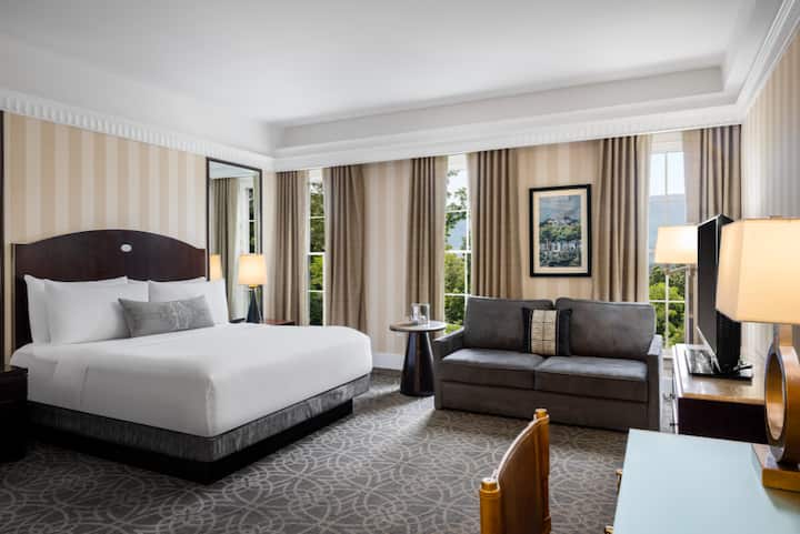 Oversized Retreat | King Suite + Flavorful Cuisine - Manchester, VT