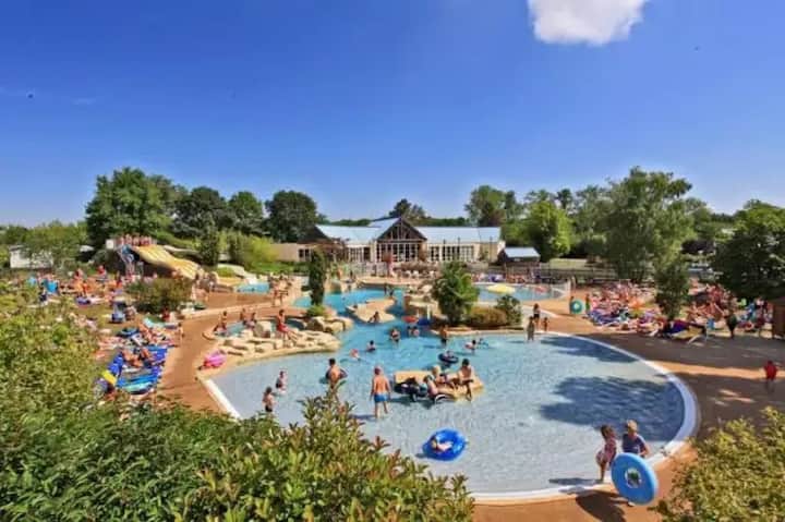 Zecamping 5* Mobil Home Parc Aquatique - Sainte-Catherine-de-Fierbois