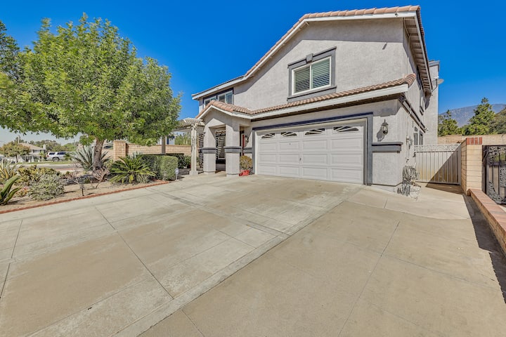 Large Rancho Cucamonga Home: 5 Mi To Red Hill Park - Rancho Cucamonga, CA