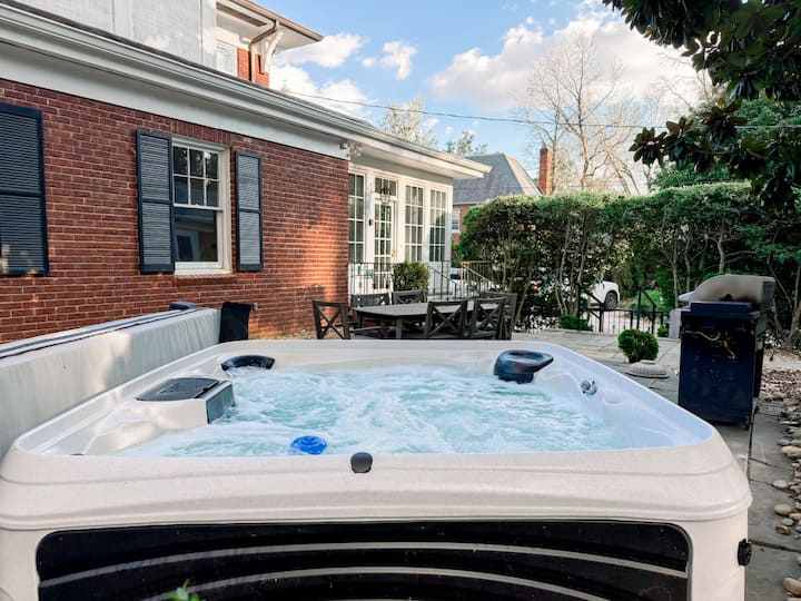 Historic Home- Dedicated Office W/monitor- Hot Tub - Greensboro, NC