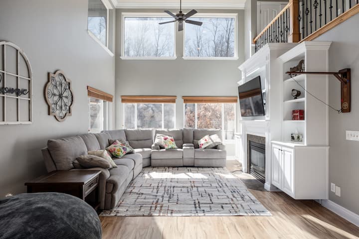 Ping Pong, Arcade, Private Yard W/ Mountain View! - Salt Lake City, UT