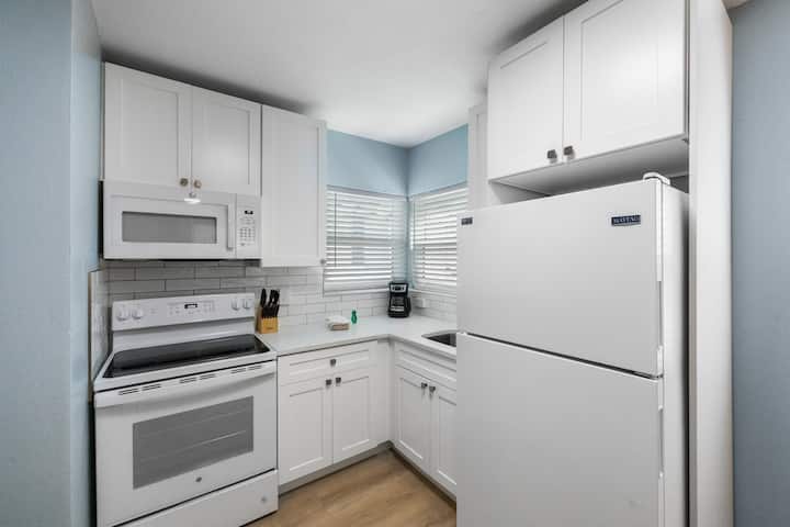 Cute And Cozy Unit- John's Pass - Surf Song #211 - St. Pete Beach, FL
