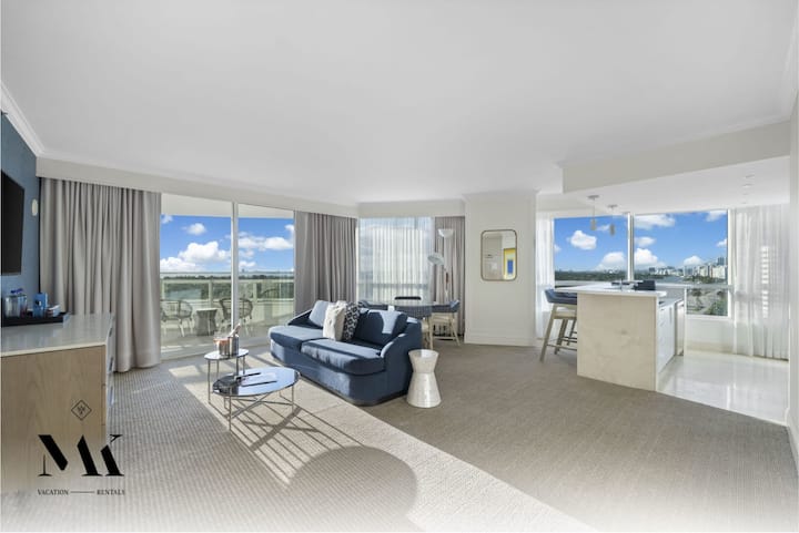 Fontainebleau Resort|1br|bay/resort + Sunset Views - Miami Beach, FL