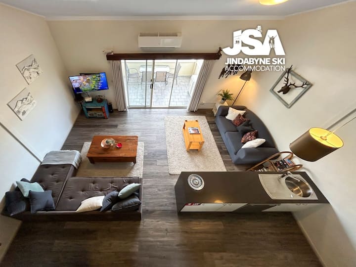 Razorback 6 The Perfect Spot - Jindabyne