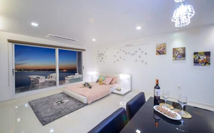 자연 속 편하게 휴식할 수 있는 숙소 객실, A동_다솜103호 - 경주시