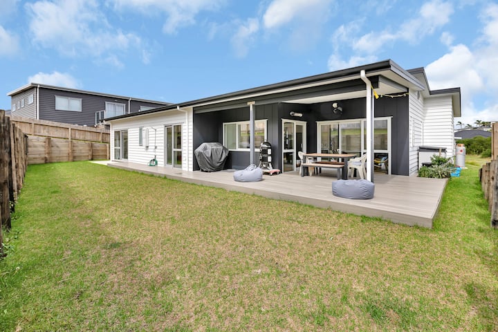 Seaside Escape - Ruakaka Holiday Home - Waipu