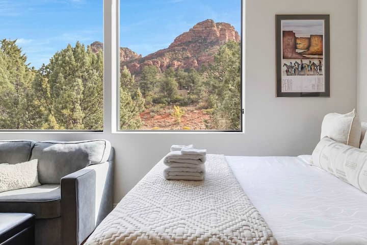 Mammoth Rock Retreat Villa-sleeps 4 - Sedona, AZ