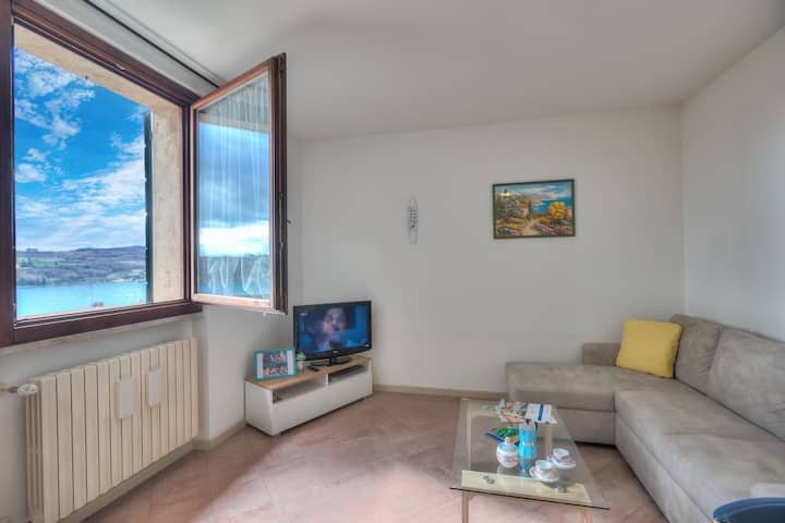 Mirabella Lake View & Private Parking - Salò, Italia