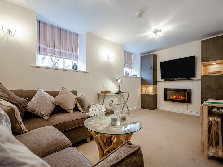 Mews Cottage - Abergele
