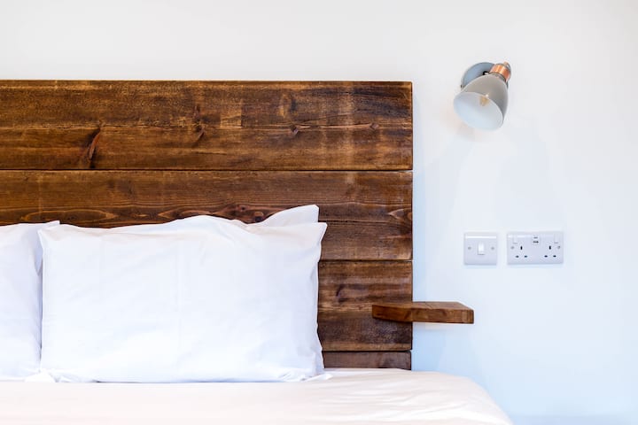 The Nook - Room 1 - Super King Room - Hayle
