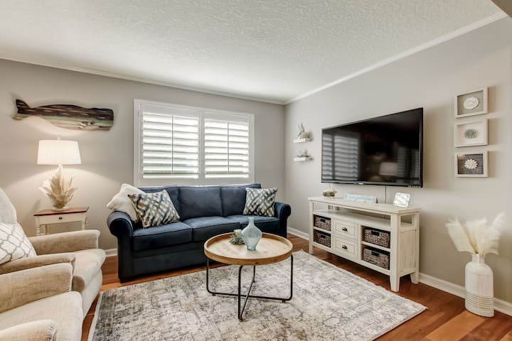 2 Bedroom/2 Bath With Short Walk To The Beach - Fernandina Beach, FL