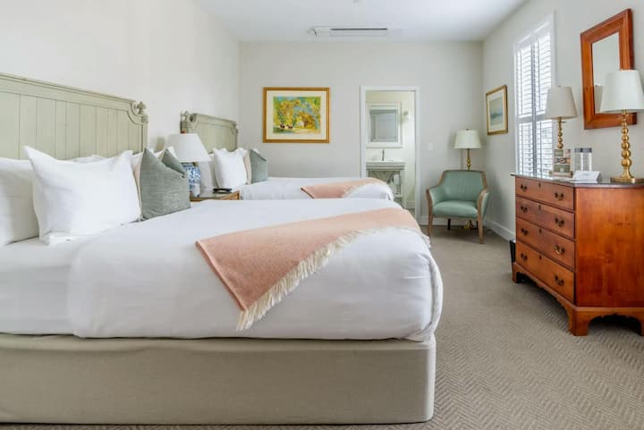 Quintessential Country Inn Experience - Ipswich, MA