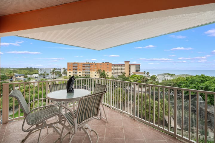 Beach Cottages 1504 | Balcony, Gulf Views, Pool - Treasure Island, FL
