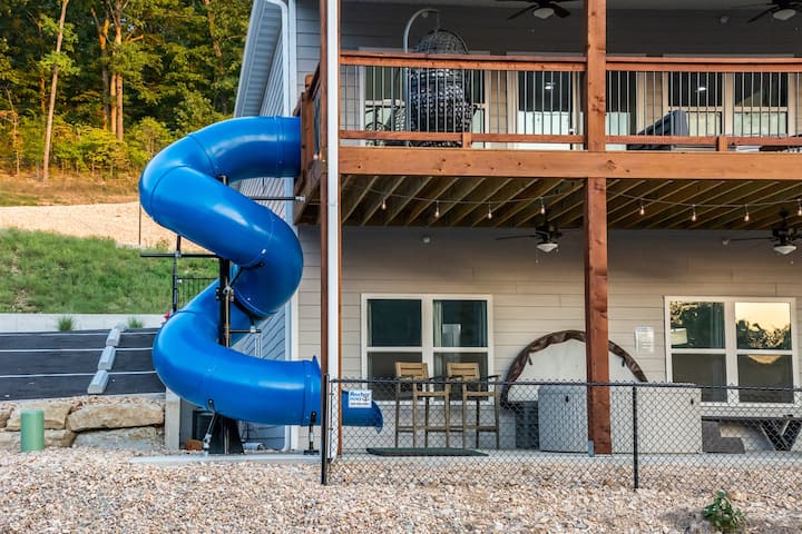 Twisty Slide, Lake View, Indoor Pool, Fire Pit - Branson, MO