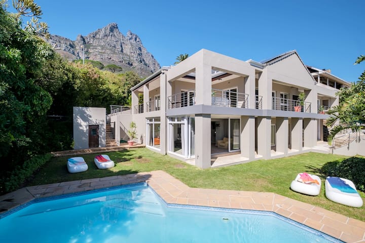 Family Home W Views Pool And Garden 100 Geneva - Cape Town
