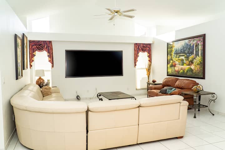 Family Vacation Home In Fort Myers - Fort Myers, FL