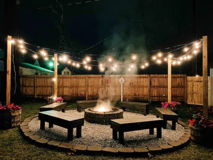 Luxury Haven: Stylish & Near Downtown Fun! - South Haven, MI