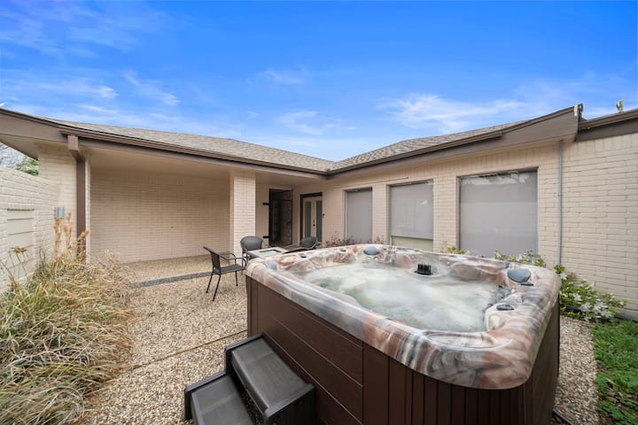 Nr Galleria & Med Center | Hot Tub | Games | Wifi - Houston, TX
