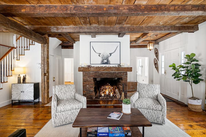 Exquisitely Vermont - Authentic Vermont Farmhouse - Stowe, VT