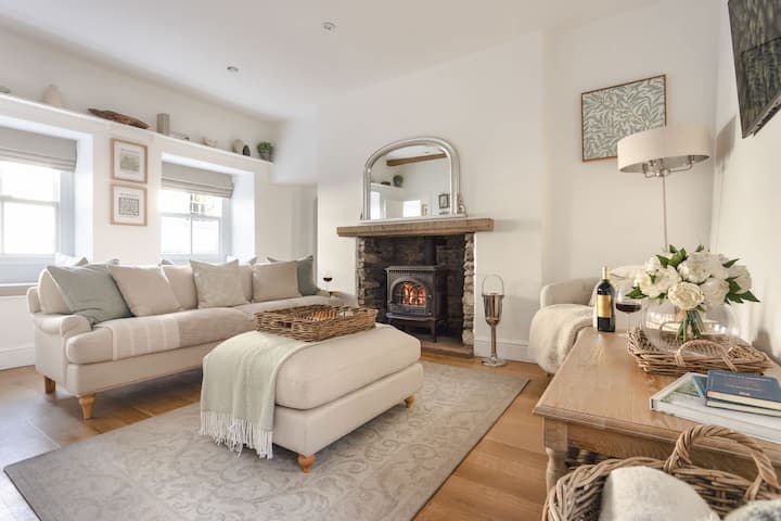 Wharton Cottage In Cartmel, Lake District - Grange-over-Sands