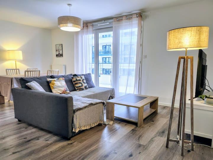 Appartement Moderne Avec Balcon - Proche Paris - La Plaine Saint-Denis