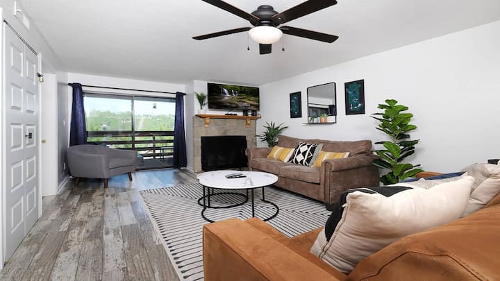 Over Gatlinburg Condo - Gatlinburg