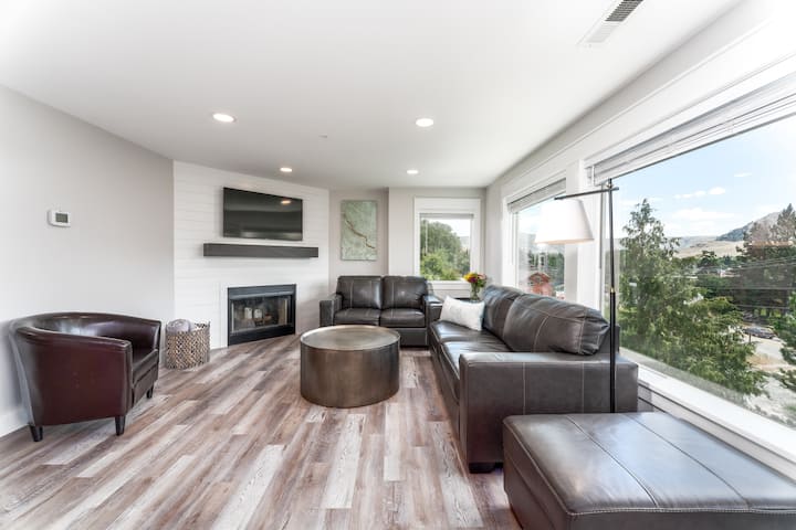 Park Pointe A201 - Community Pool/hot Tub - Chelan, WA