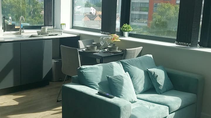 Stunning One Bedroom Near Old Trafford Stadium - Manchester