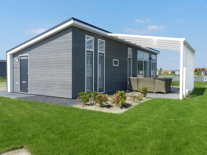 Chalet Au Bord De L'eau Dans Un Parc De Vacances - Wemeldinge