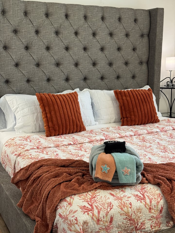 Water Views 2-king Bedrooms • Ami Ferry & Shops - Bradenton, FL