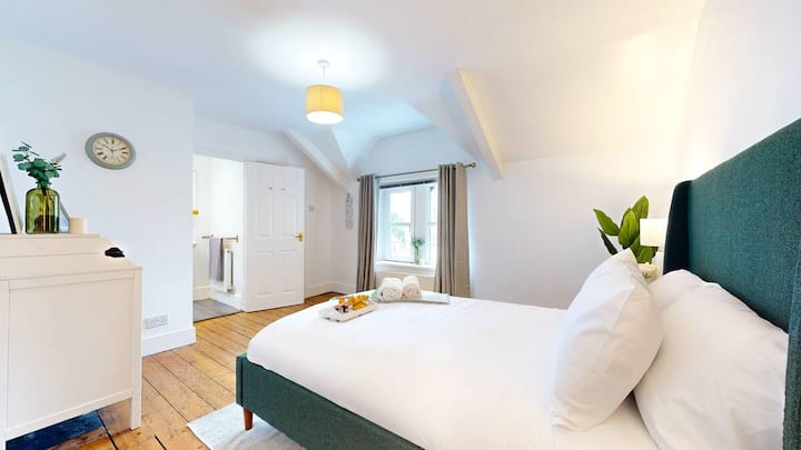 Large 2-bed Apartment In Cardiff - カーディフ