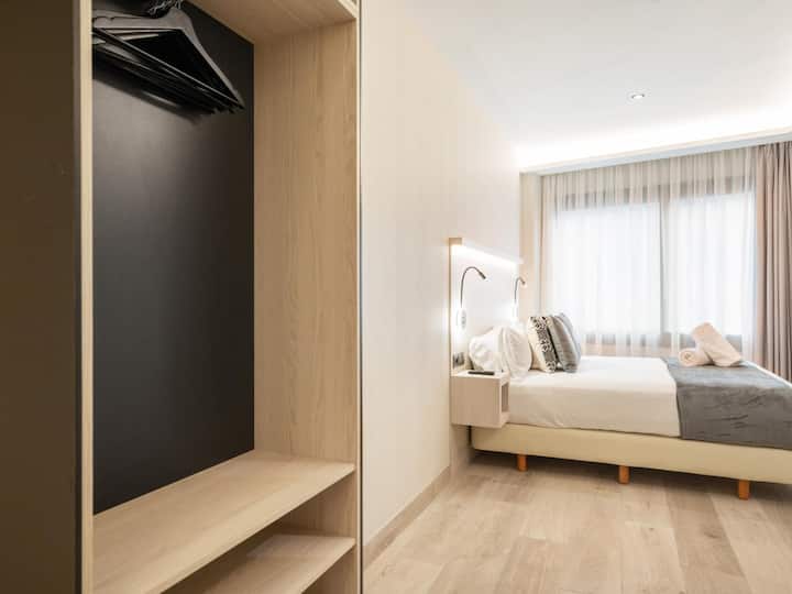 Dobo Sb20 2pax 1bth - Madrid