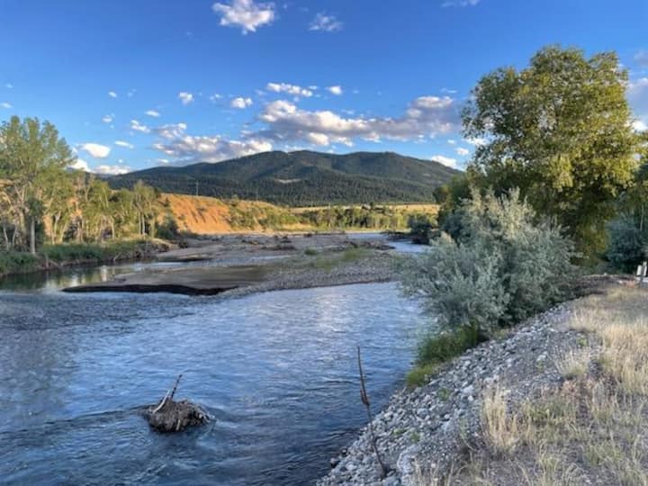 River Island Living! Ideal Private River Location - Livingston, MT