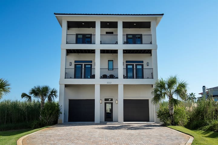 The Salty Seahorse Has One Shell Of A View! - 굴프 쇼어스