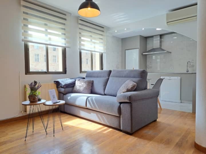 Casa ÁNgel Town Hall Center - Logroño