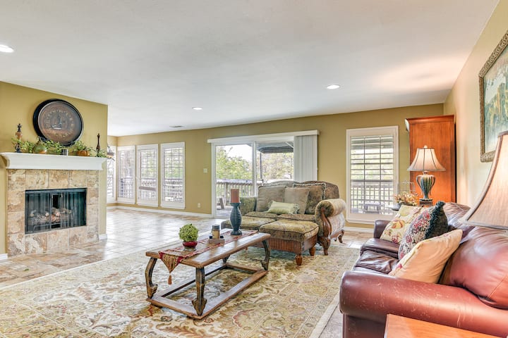 Waterfront Houston Home: 1 Mi To Space Center! - League City, TX