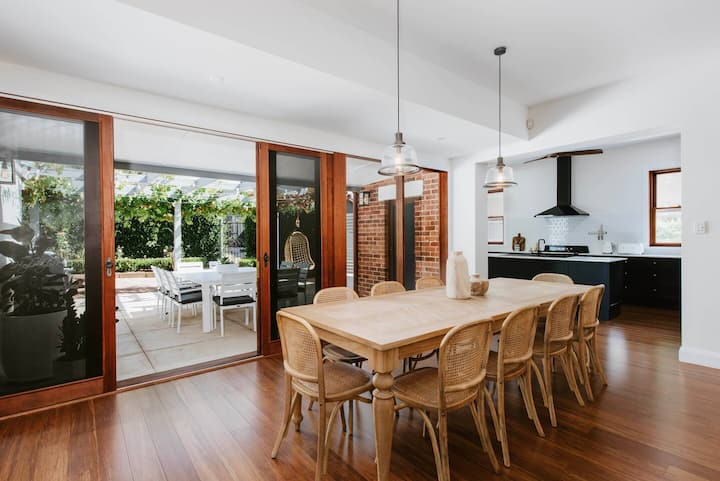 Haylock—luxe Country Charm In Mudgee's Centre - Mudgee