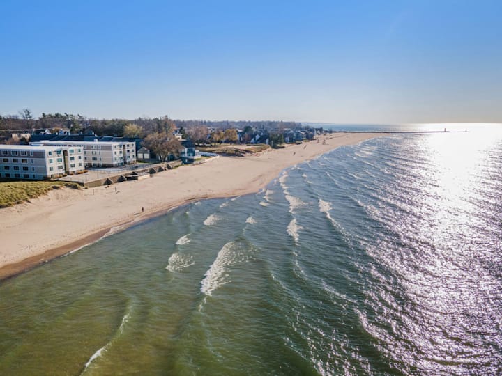 Aqua Beachside Bliss - South Haven, MI